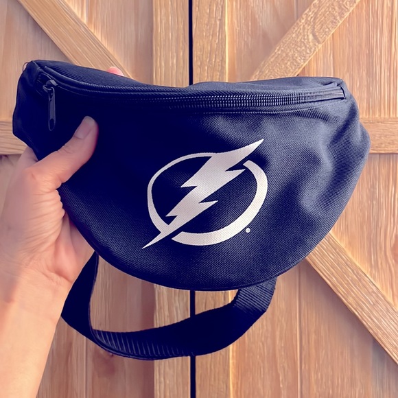 NHL | Bags | 325 Tampa Bay Lightning Bolts Fanny Pack Nhl Promotional ...